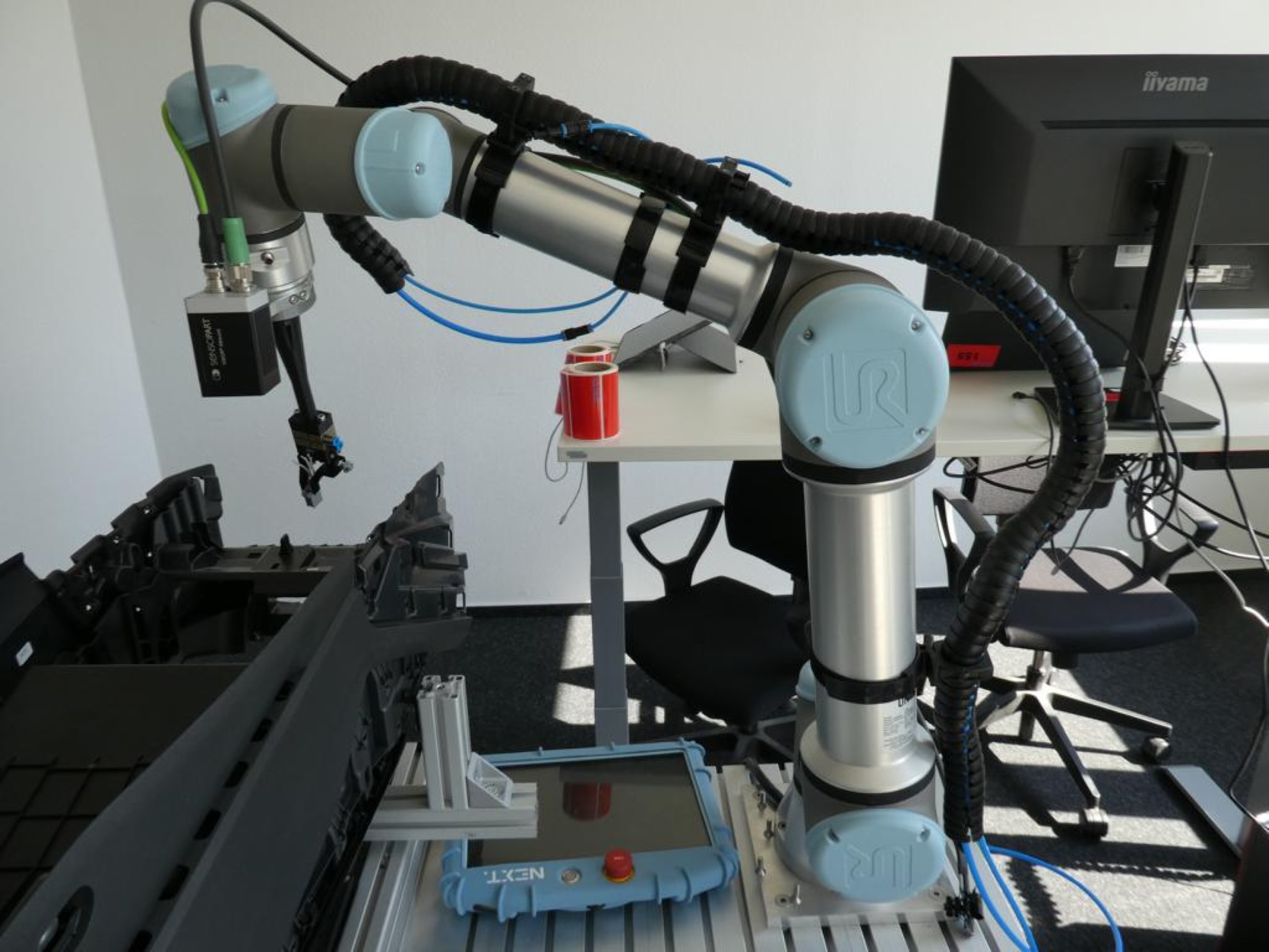 Lightweight robots, universal robots, camera systems (Auction) | NetBid ...
