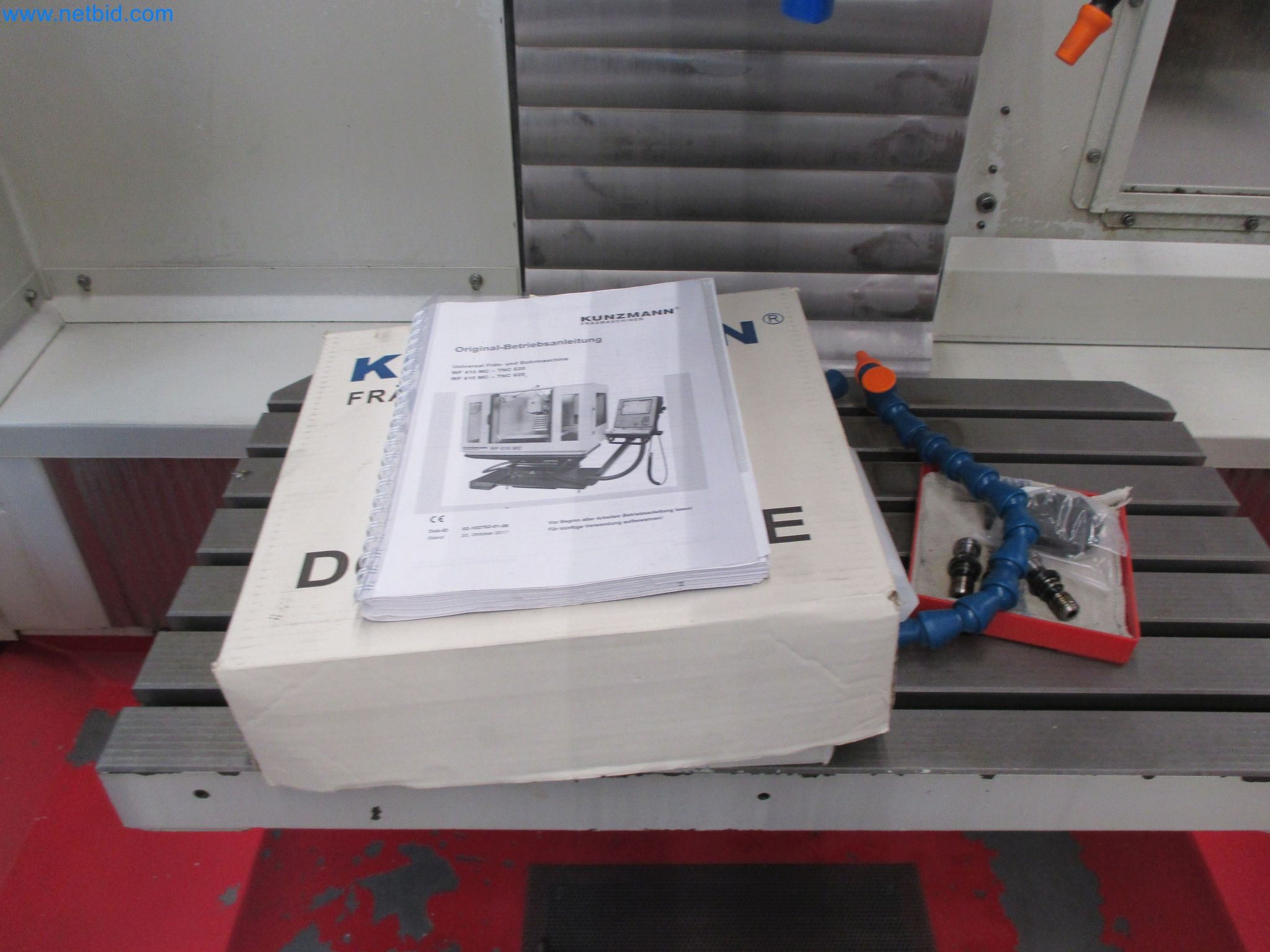 buy used 3-axis CNC vertical machining center Kunzmann Maschinenbau ...